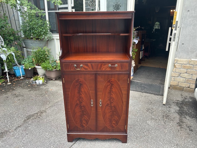 2024-131 BEAUTIFUL ANTIQUES