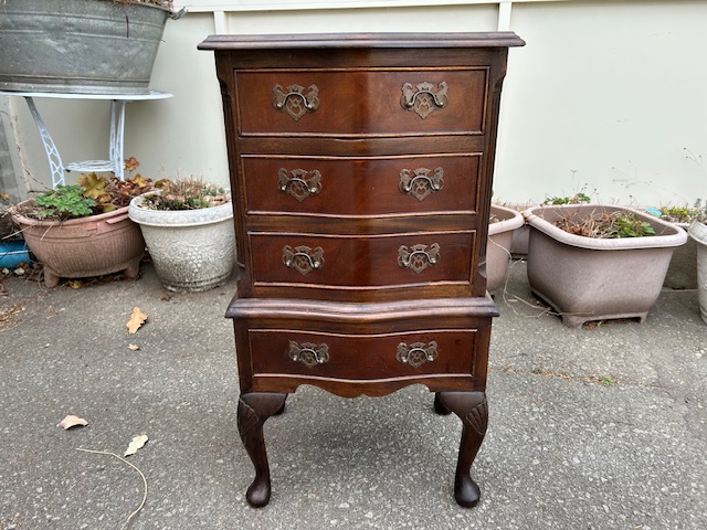 2024-1783 BEAUTIFUL ANTIQUES