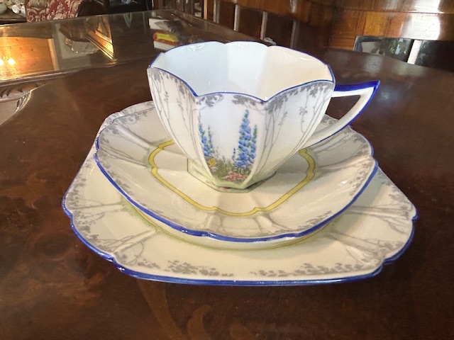 2025-3 BEAUTIFUL ANTIQUES